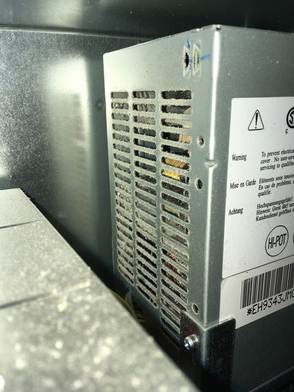 1999 Power Mac G4 (AGP Graphics) - The House of Moth