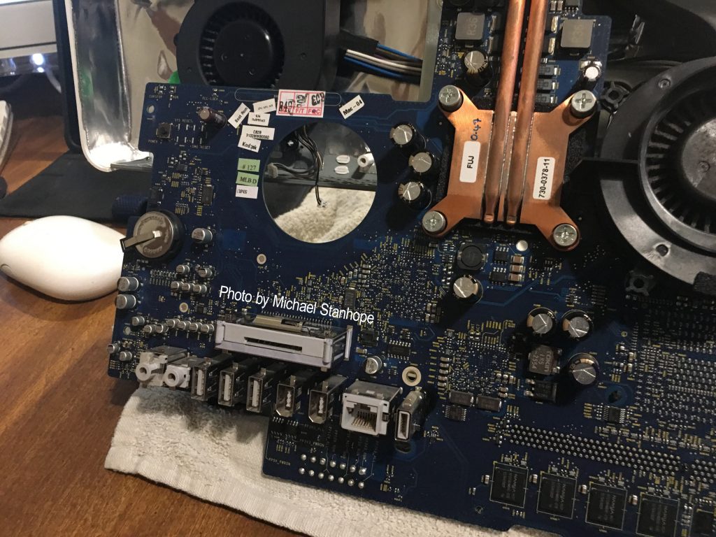 Exploring an iMac G5 prototype - The House of Moth