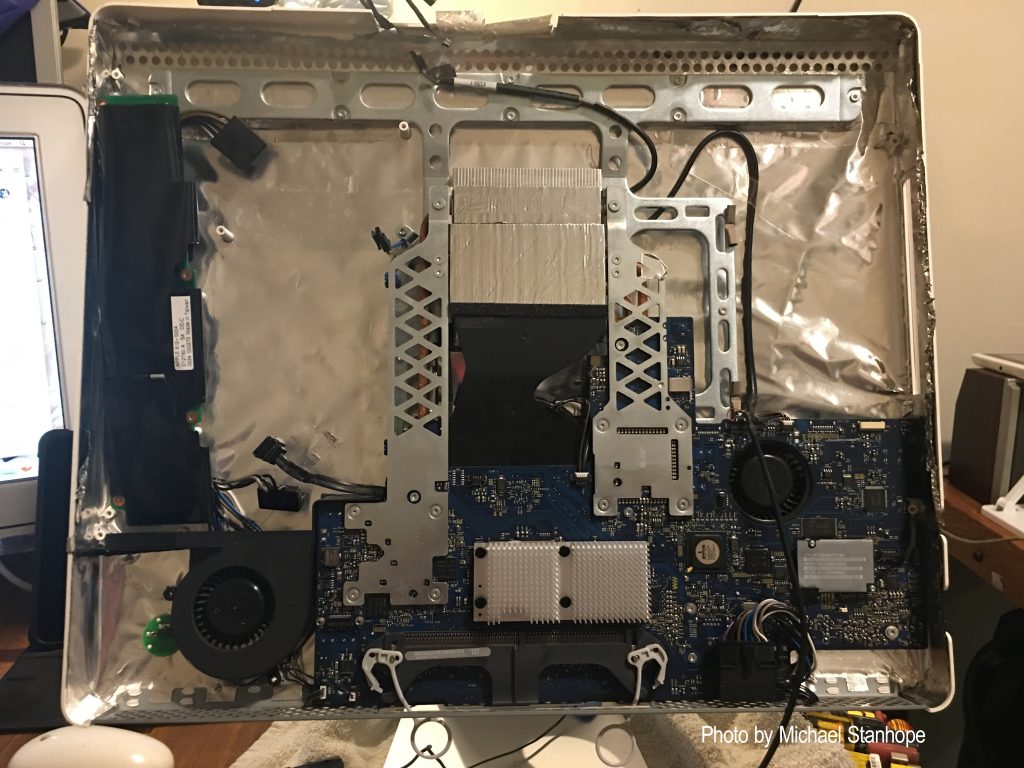 Exploring an iMac G5 prototype - The House of Moth